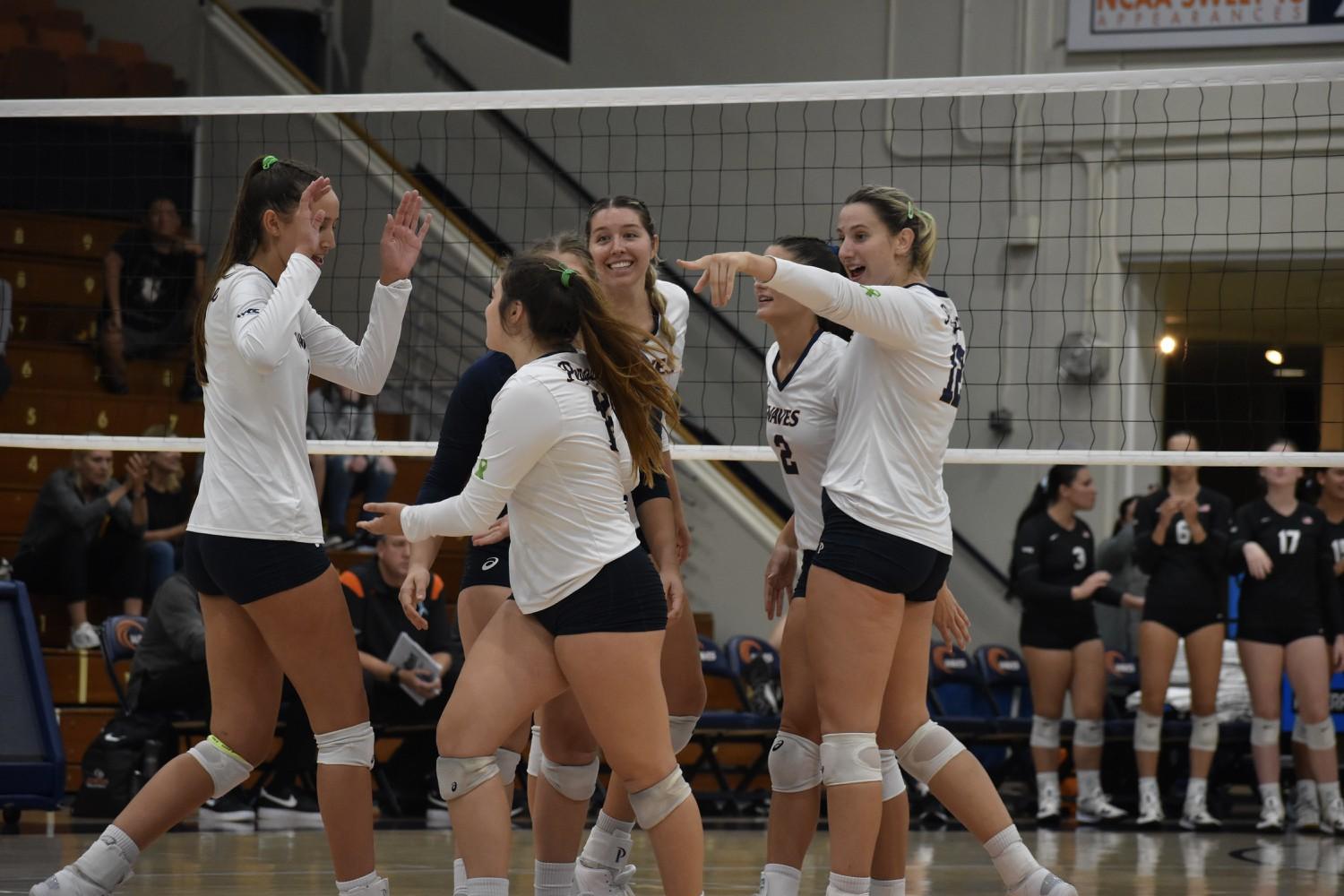 Women's Volleyball Sweeps Pacific in Statement Win - Pepperdine Graphic